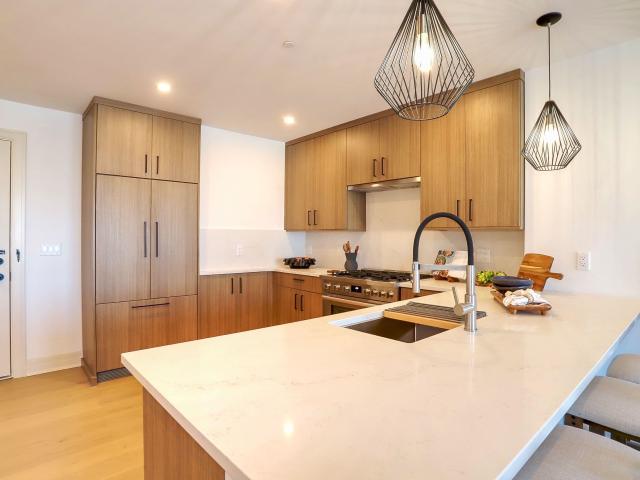 921 Madison St # 605