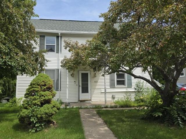 921 Newell Ave, Muscatine, IA 52761