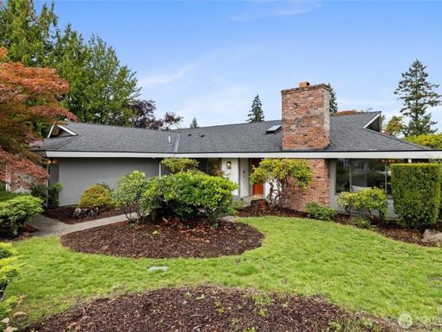 921 S 129th St, Tacoma, WA 98444