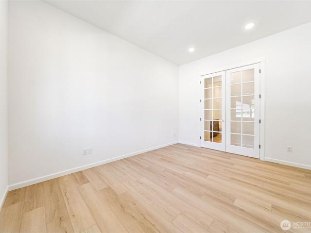 921 Sawyer Avenue # 30