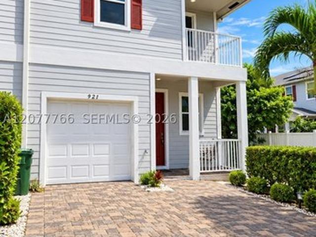 921 SE 18th St, Homestead, FL 33034