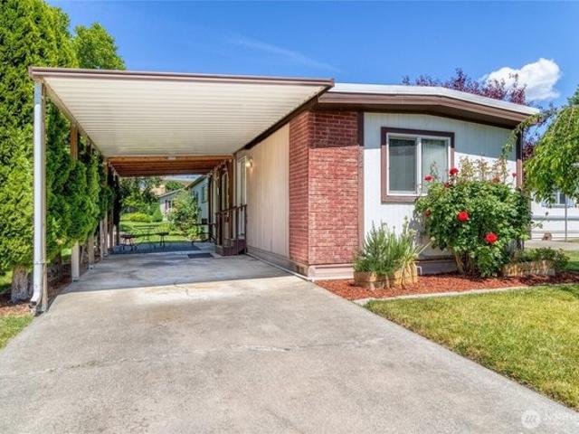 921 SE Scenic View Dr, College Place, WA 99324