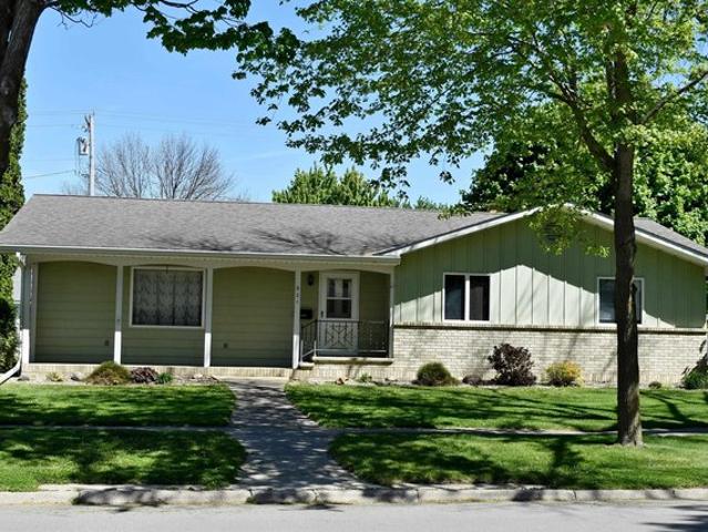 921 State St, Osage, IA 50461