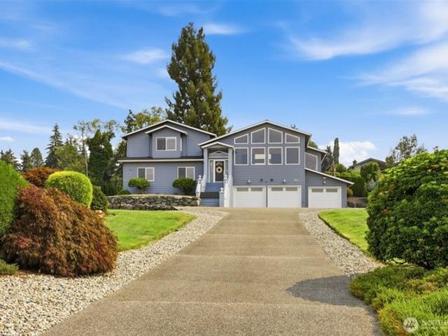 921 SW 296th St, Federal Way, WA 98023