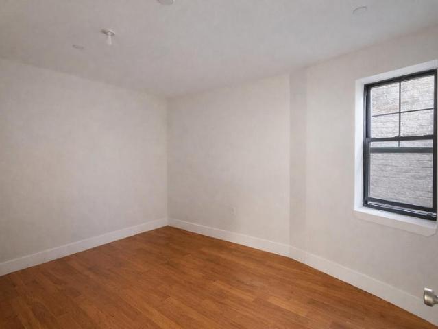 #921 Rooms under $1000 in Bushwick / Bed Stuy –