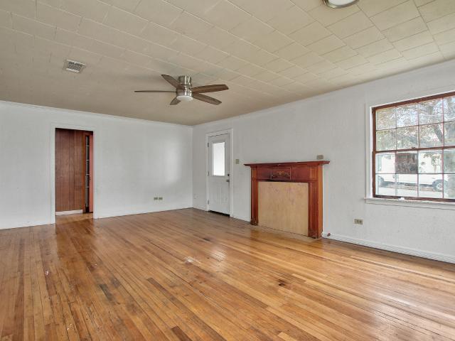 921 W 5th St, Taylor, TX 76574 | MLS #1829 | Compass