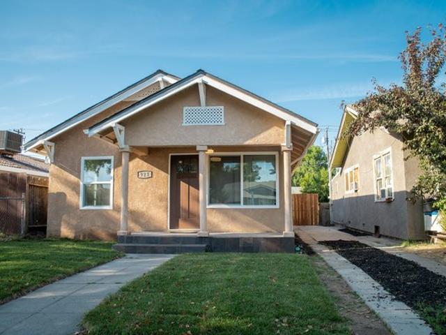 921 W 19th St, Merced, CA 95340