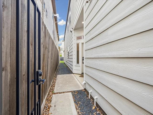 921 W 21st Street