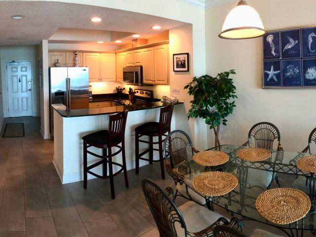 921 W Beach Boulevard 806
