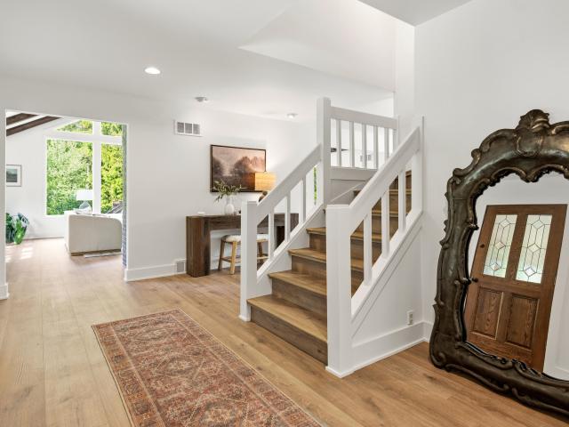 921 W Green Tree Rd