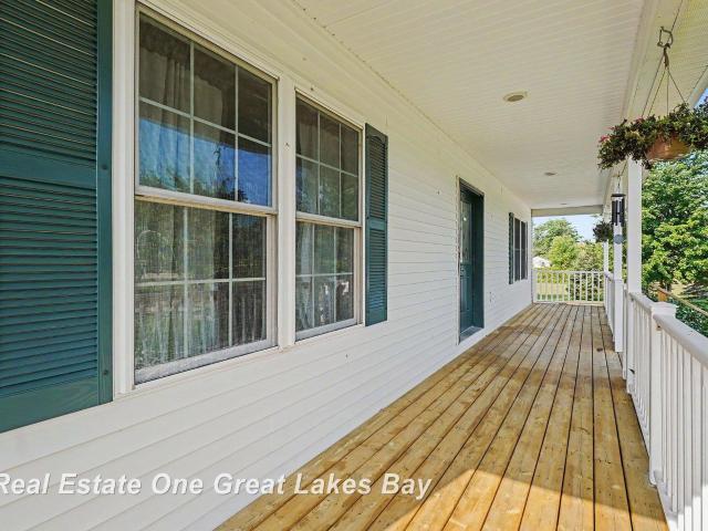 921 W Huron Road