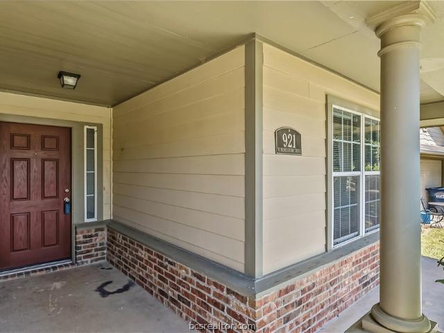 921 Windmeadows Drive