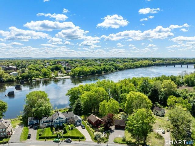 921 Thompsonville Rd, Suffield, CT 06078