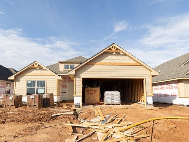 9224 NW 119th St, Yukon, OK 73099