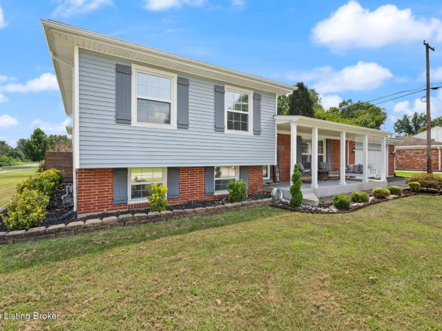 9224 Aylesbury Dr