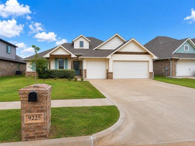 9225 NW 88th St, Yukon, OK 73099