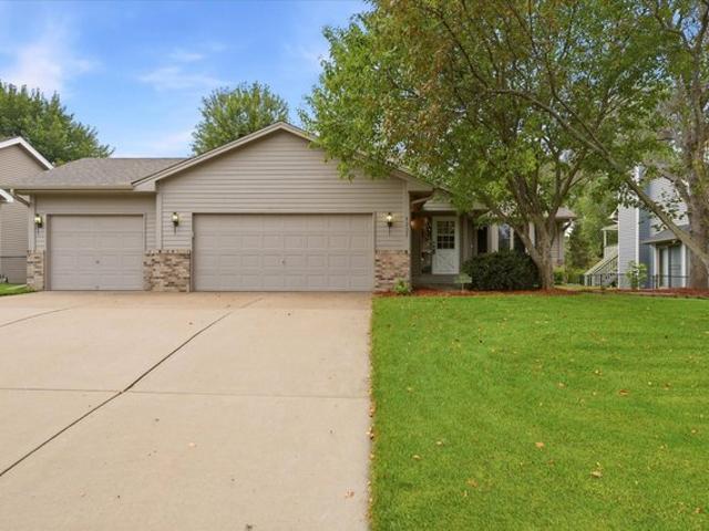 9225 Queens Gdns, Brooklyn Park, MN 55443