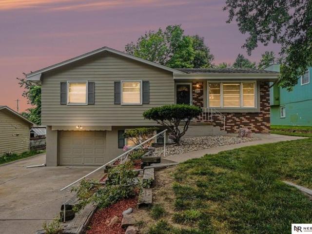 9225 Spaulding St, Omaha, NE 68134