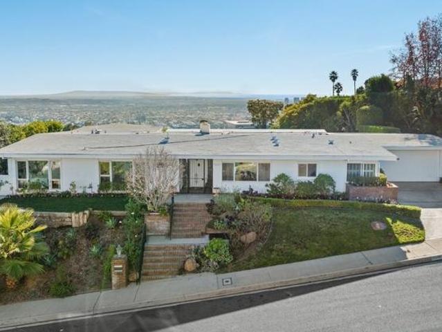 9226 Swallow Dr, Los Angeles, CA 90069