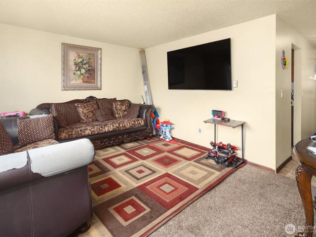 9226 Sharon Drive