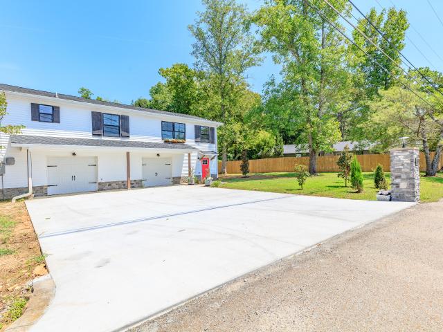9227 Amos Road