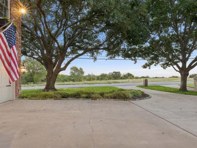 9227 Lanshire Dr, Dallas, TX 75238 | MLS #21164