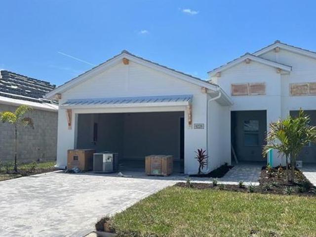 9228 Cayman Dr, Naples, FL 34114