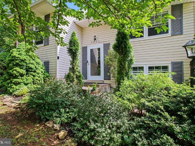 9229 Crazyquilt Court
