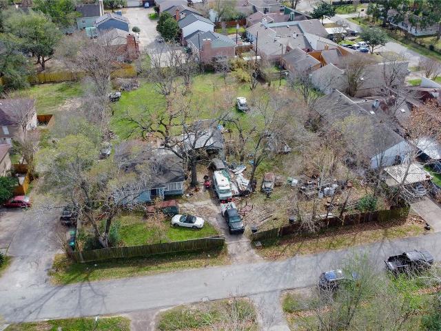 9229 Kerrwood Ln, Houston, TX