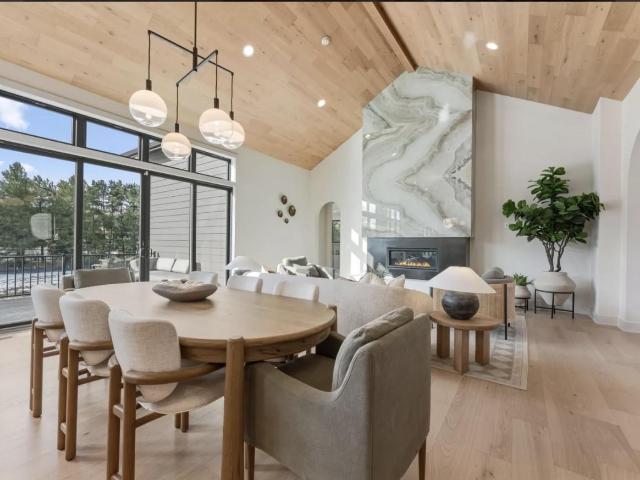 9229 Timberland Trail
