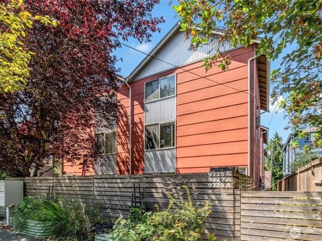 9229 17th Ave SW Unit A, Seattle, WA 98106