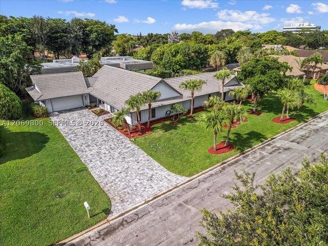 9220 NW 15th St, Coral Springs, FL 33071