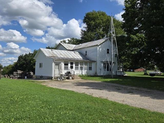 9220 E McCallum St, Montgomery, MI 49255