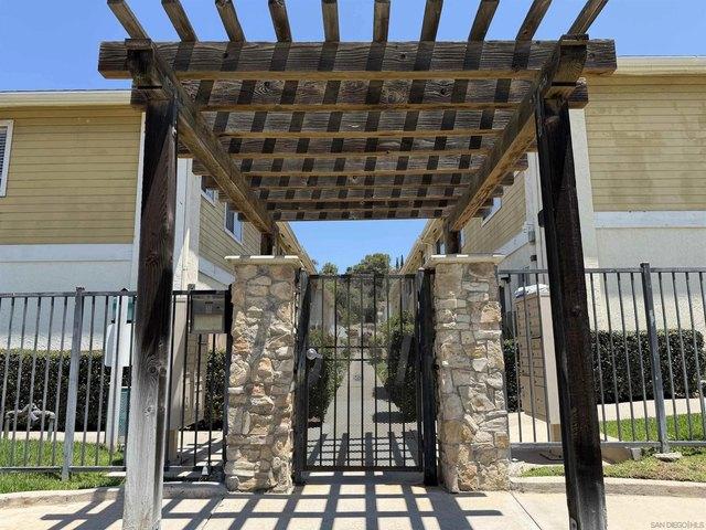9220 Kenwood Dr Unit F, Spring Valley, CA 91977