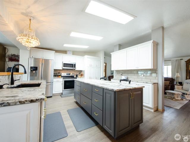 9220 rd Avenue SW
