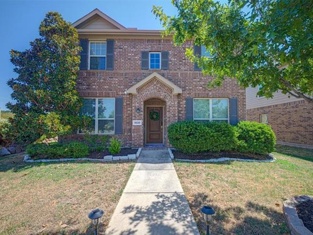 9220 Remington Dr, Aubrey, TX 76227