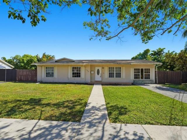 9220 SW 185th St, Cutler Bay, FL 33157