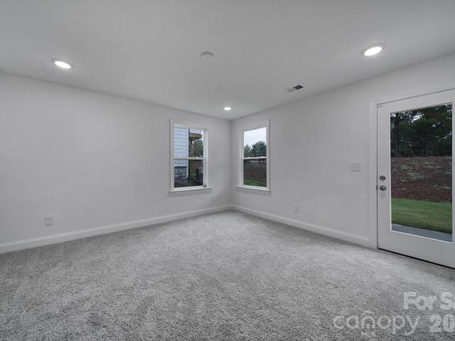 9220 Walnut Hill Road NW