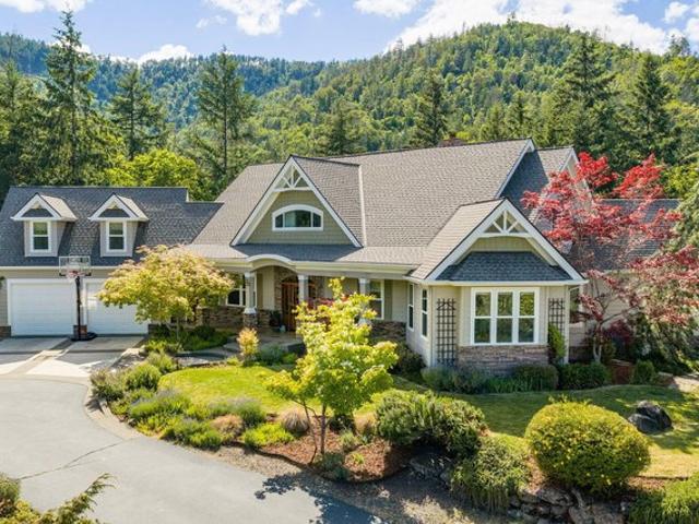 9220 Yank Gulch Rd, Talent, OR 97540