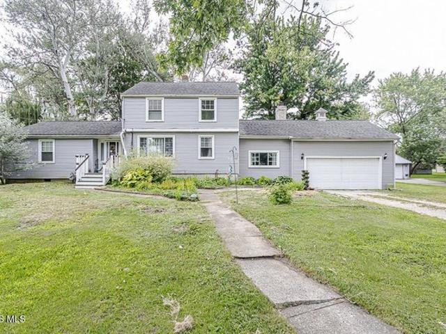 9221 Mandell Rd, Perrysburg, OH 43551