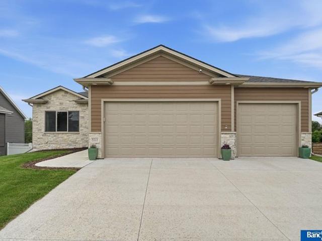 9221 Blacksmith Rd, Lincoln, NE 68507