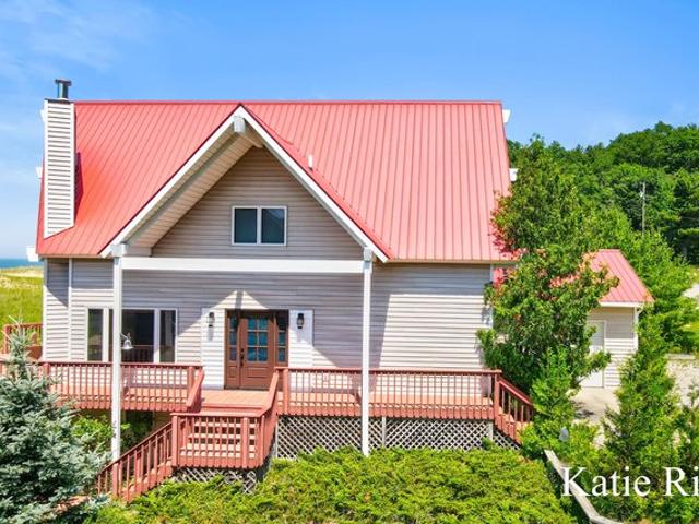 9221 W Thomas Rd, Shelby, MI 49455