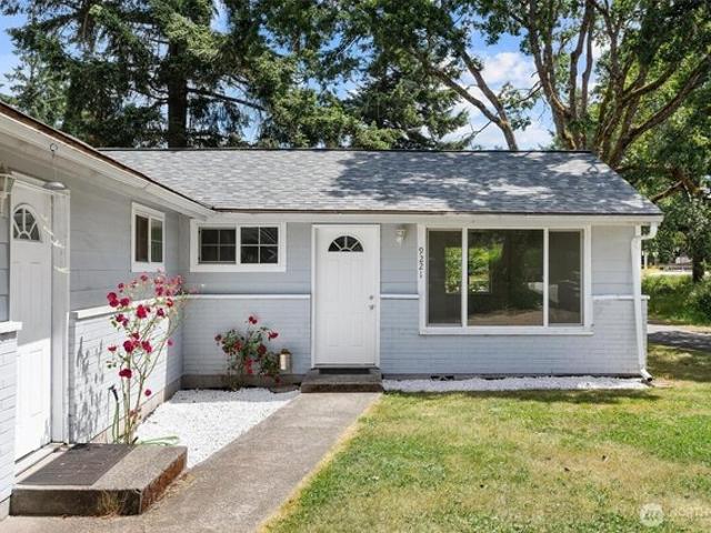 9221 9 North Lake Dr SW, Lakewood, WA 98498