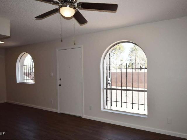 9222 N 35TH Avenue # 1