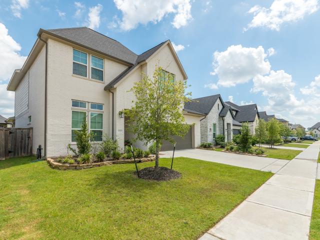 9222 Fury Landing Lane