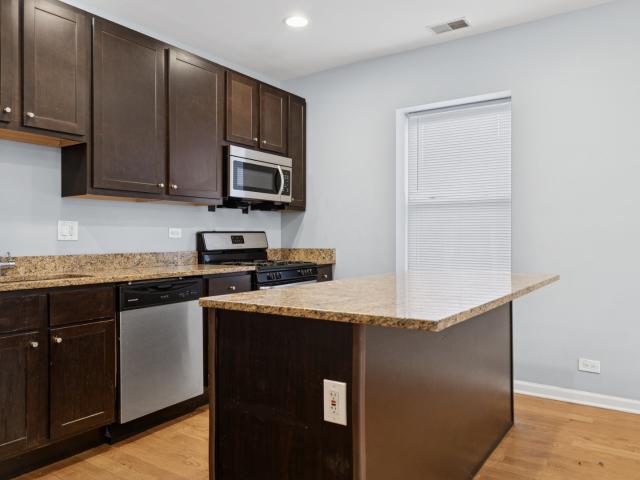 9222 S Laflin Street # 3N
