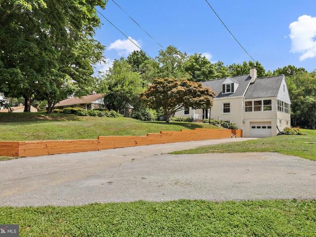 9223 Old Court