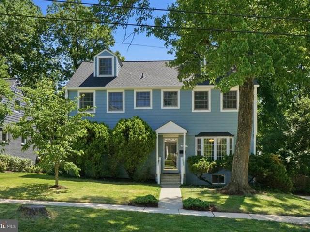 9223 Adelaide Dr, Bethesda, MD 20817