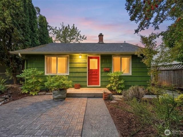 9223 21st Ave SW, Seattle, WA 98106