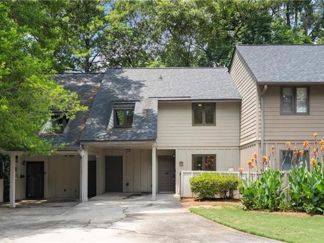 922 Cedar Crk S, Marietta, GA 30067